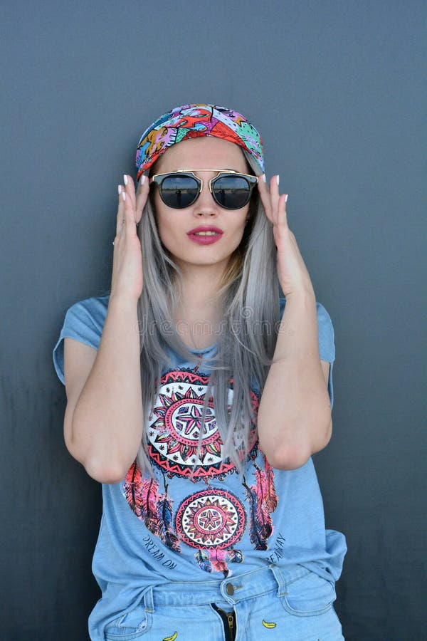 Portrait Of Stylish Glamorous Young Woman Wearing Big Black Sunglasses
