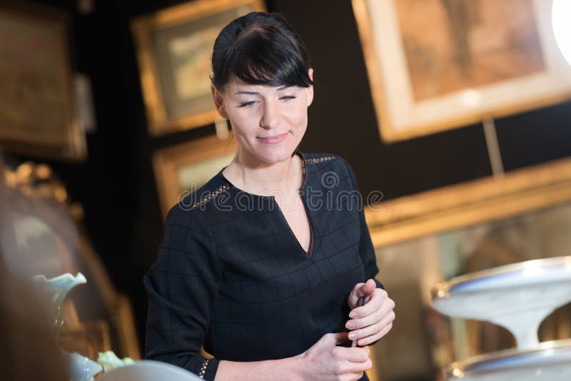 Portrait Visitor in Gallery Stock Image - Image of culture, tour: 338944093