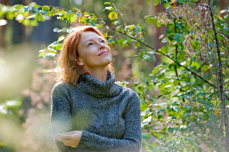 Portrait of Woman in Nature Stock Image - Image of happiness, land ...