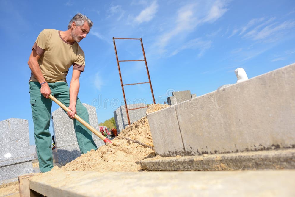 Portrait Worker Digging Grave Stock Image - Image of cemetery, duty ...