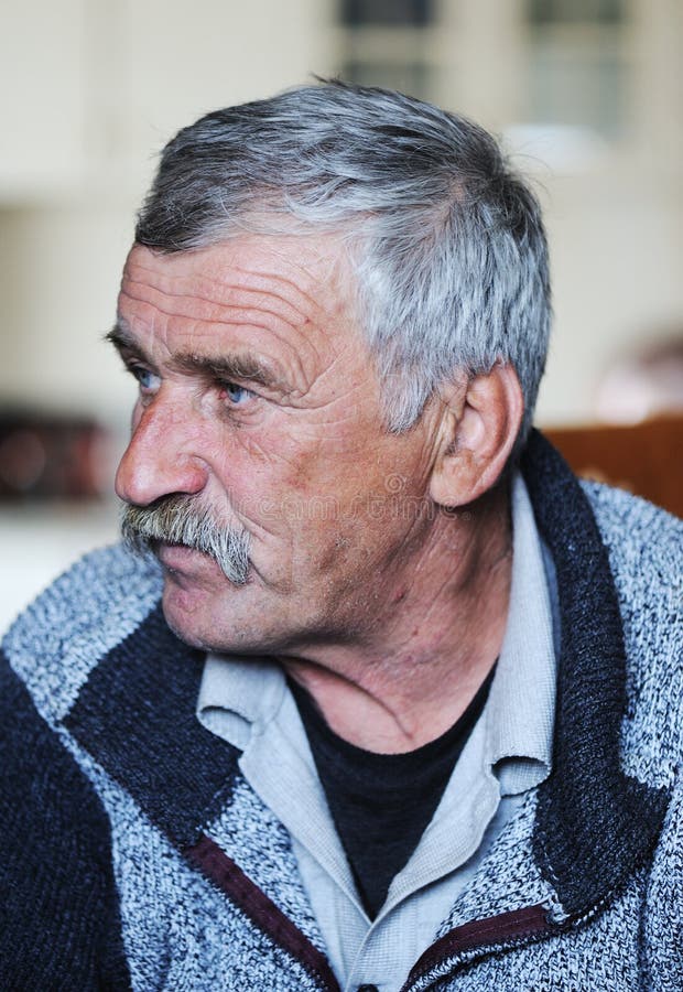 Portret van de oude mens stock afbeelding. Image of één - 29794331