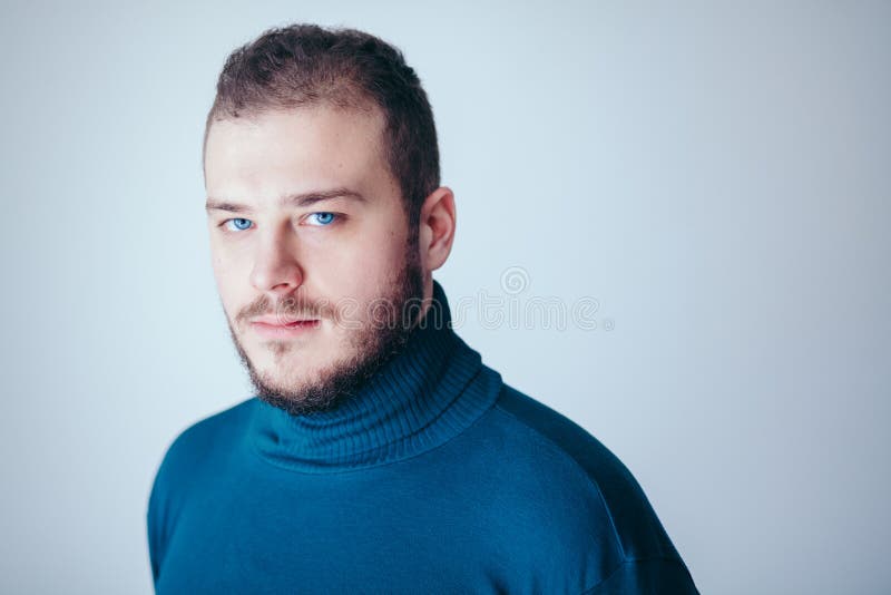 Portret Van Een Knappe Jonge Mens Stock Afbeelding - Image of ogen ... Portret Van Een Knappe Jonge Mens Stock Afbeelding - Image of ogen ...