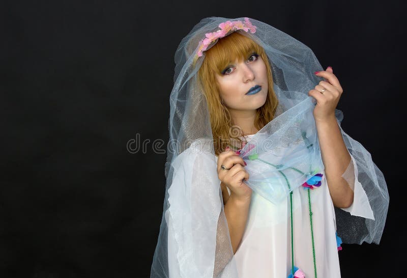 Portret van een witte heks stock afbeelding. Image of grunge - 34112941