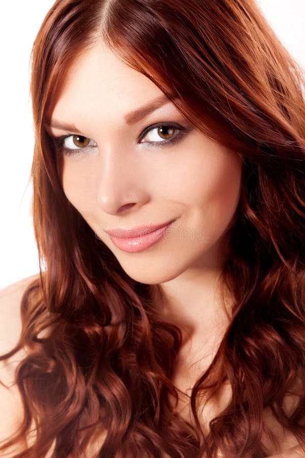 Portret Van Jonge Vrouw Met Rood Haar Stock Afbeelding - Image of ...