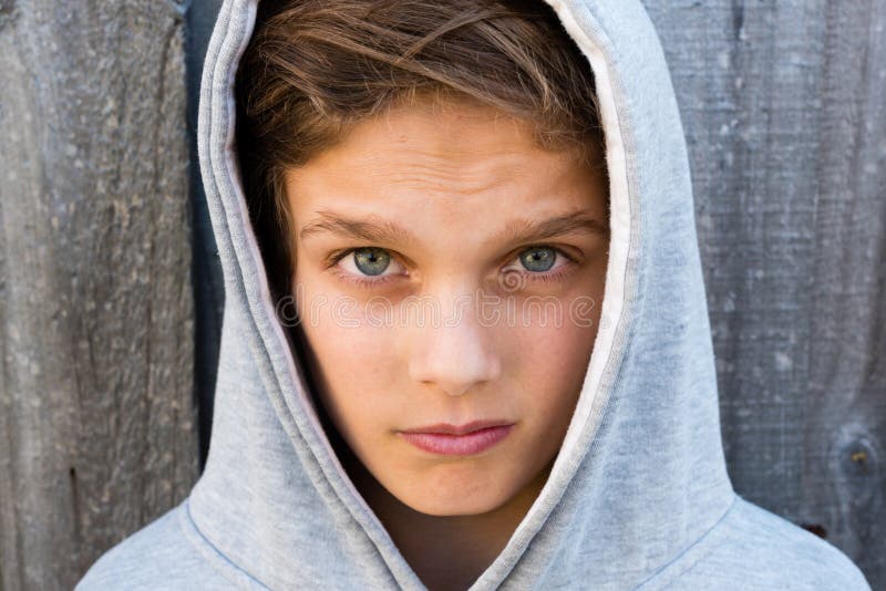 Portret van mooie tiener stock afbeelding. Image of puber - 73582653