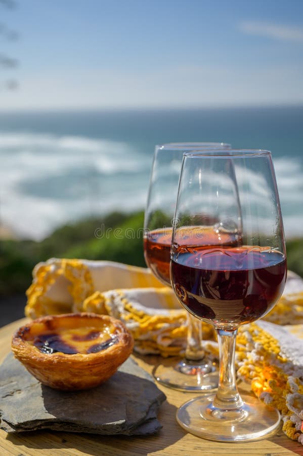 Portugiesische Speisen Und Getränke Traditionelle Glas Porto Wein