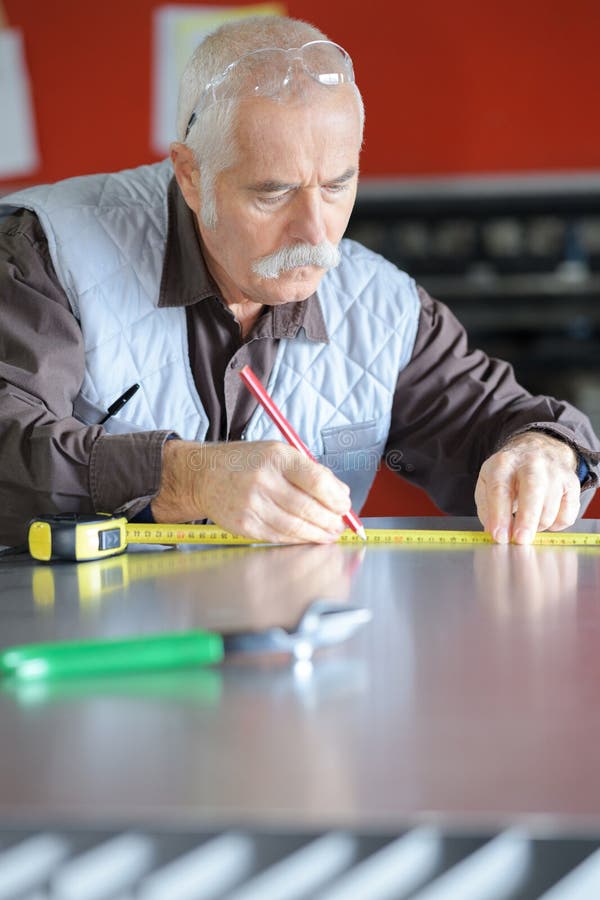 Positive Efficient Working Man Measuring Boards for Furniture at ...
