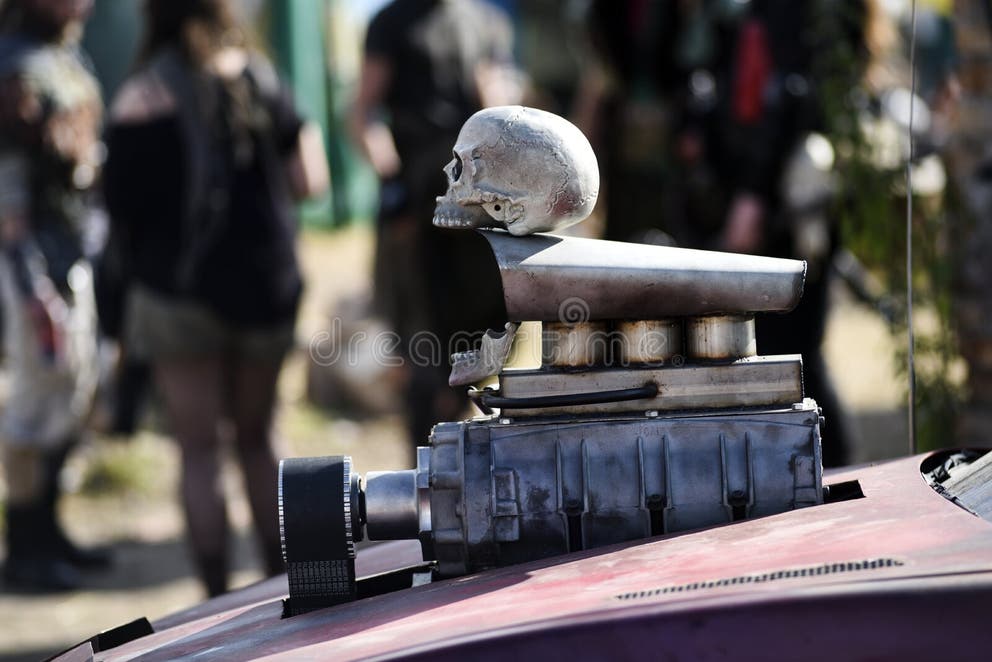 .Post apocalyptic skull stock image. Image of heat, desert - 154218031