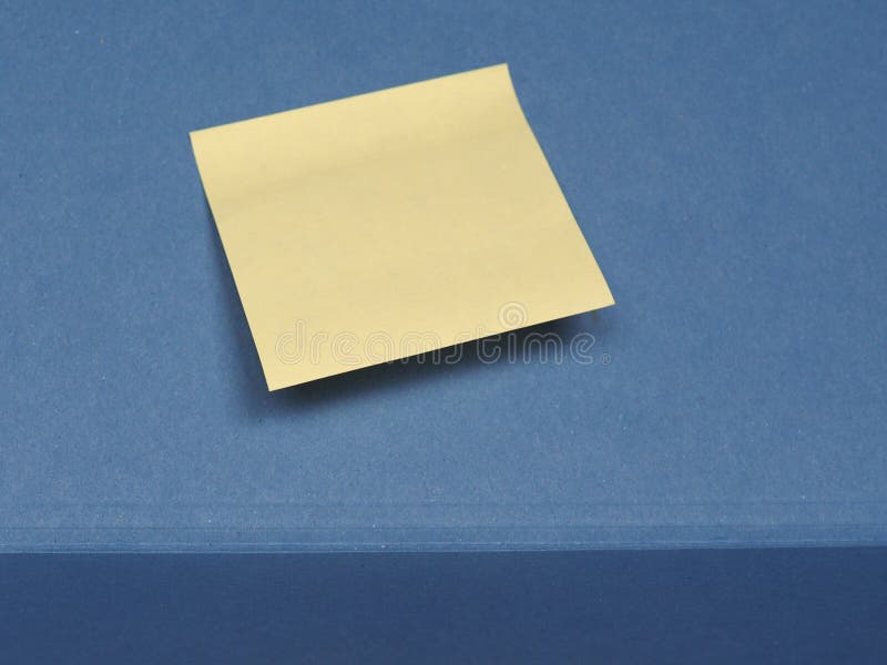 Post-it Au-dessus De Bleu Avec L'espace De Copie Photo stock - Image du ...