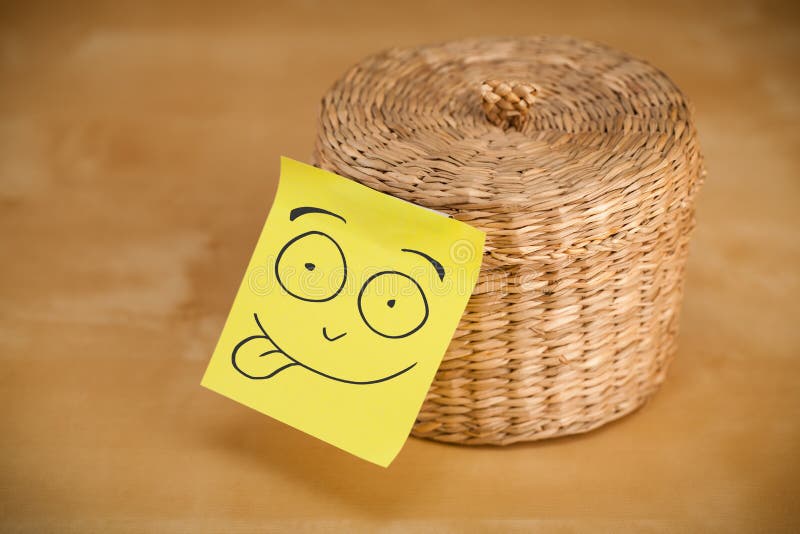 Post-it Note with Smiley Face Sticked on a Jewelry Box Stock Photo ...
