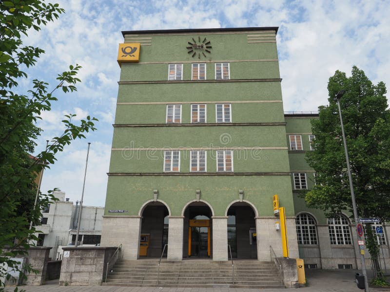Post office in Bayreuth editorial image. Image of germany - 251540110