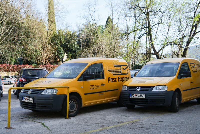 Deutsche Post-auto's redactionele stock afbeelding. Image of ruimte ...