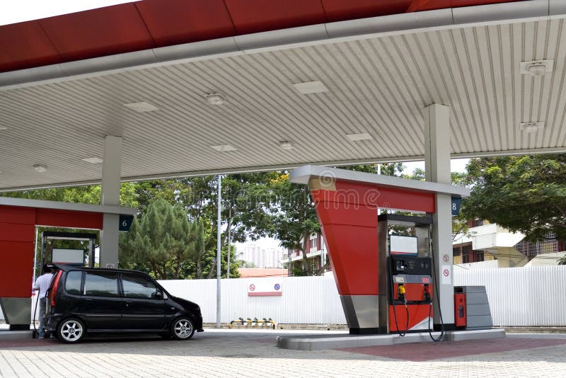 Posto de gasolina imagem de stock. Imagem de bocal, gasolina - 3320423