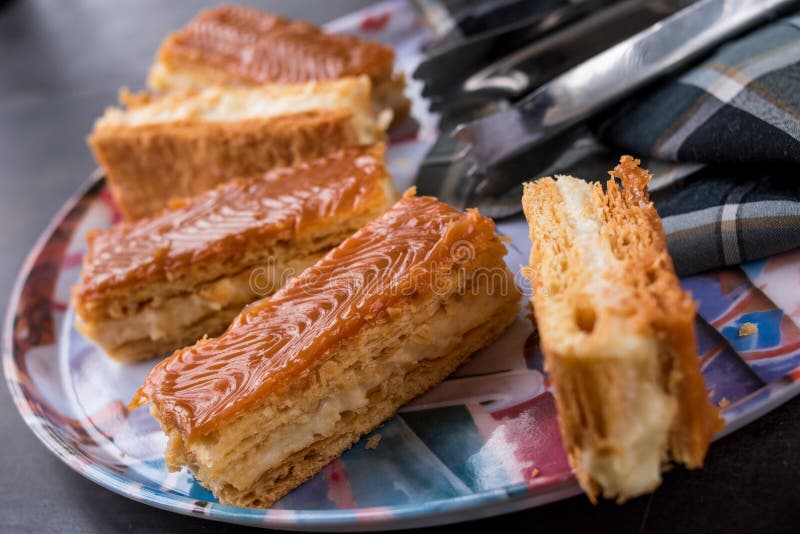 Postre Colombiano Tradicional Milhojas Imagen de archivo - Imagen de ...