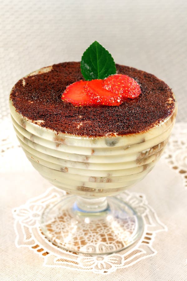 Postre sabroso imagen de archivo. Imagen de leche, fresa - 18811783