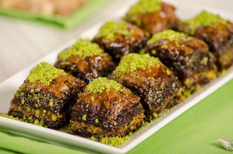 Postre Turco De La Cocina Turca Baklava Foto de archivo - Imagen de ...