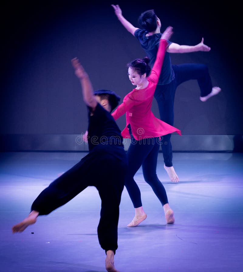 Posture and Pace 3-Adjustment of Basic Skills -a Dance Training Class ...