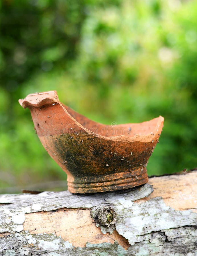 Pot baked clay broken stock image. Image of work, potter - 59201349