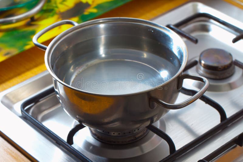 Pot Full Of Boiling Water On The Stove Stock Image - Image of stove ...