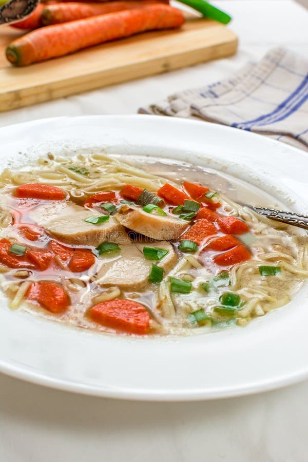 Potage De Poulet Traditionnel Image stock - Image du délicieux ...