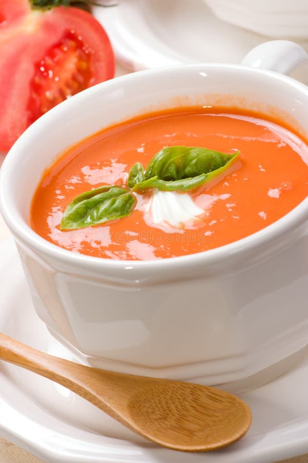 Potage de tomate photo stock. Image of déjeuner, nutrition - 21196346
