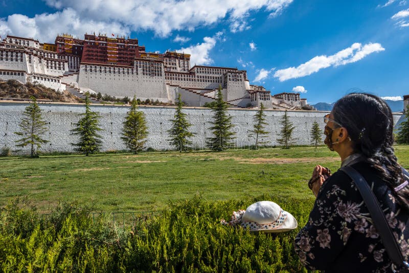 Potala Monastery in Tibet editorial image. Image of destination - 51221550