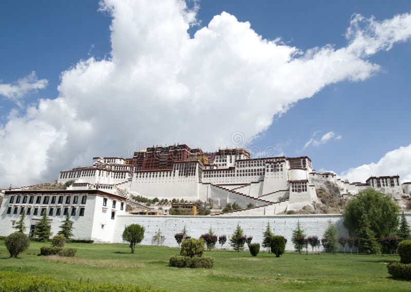 Potala palace stock image. Image of holy, culture, building - 14852847