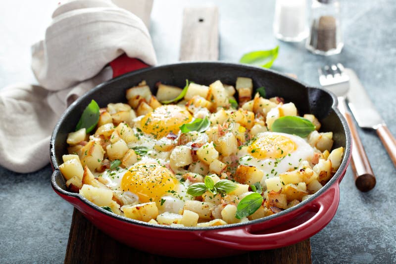 Potato Hash with Ham and Eggs Stock Photo - Image of diet, food: 144502846