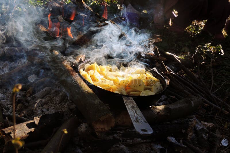 Potatoes Roasted on the Fire Stock Image - Image of fire, delicious ...