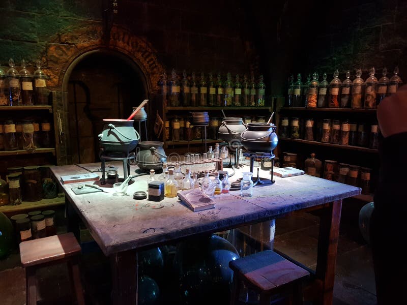 Potion class stock image. Image of harrypotter, cauldron - 146318587