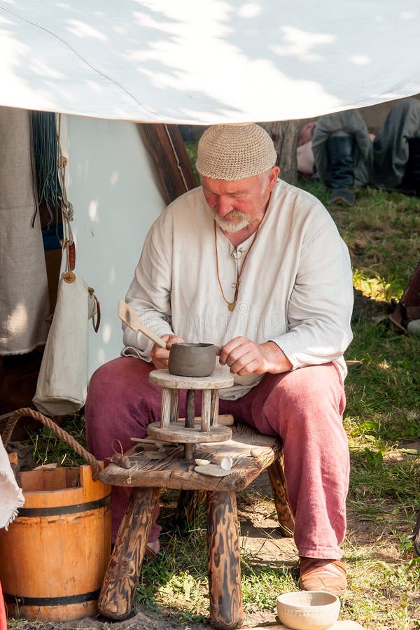 Viking editorial photo. Image of festival, chain, helmet - 32770326
