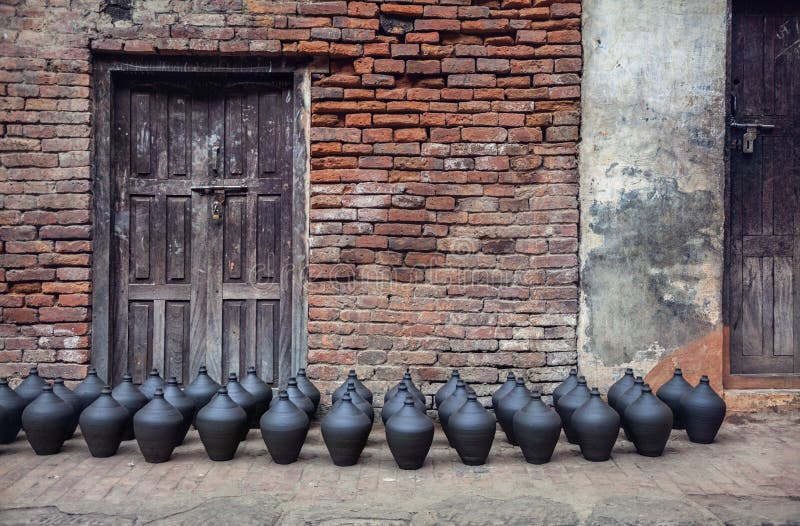 Pottery Square in Bhaktapur Stock Image - Image of hand, craft: 46509223