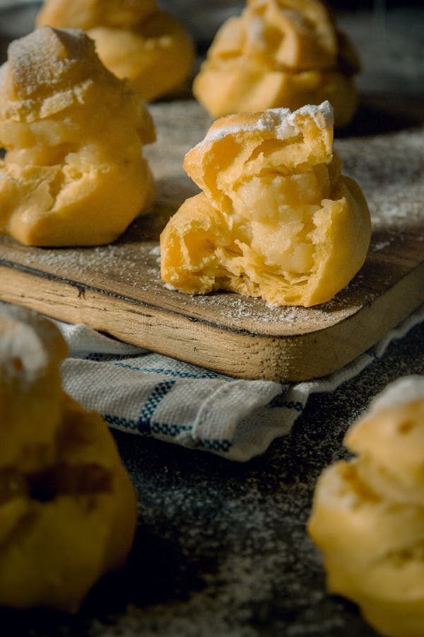 Pour the Cream on the Table Ready To Serve Stock Image - Image of ...