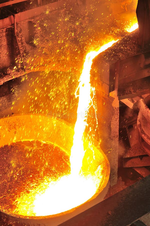 Pouring molten metal stock photo. Image of heavy, ladle - 39013914