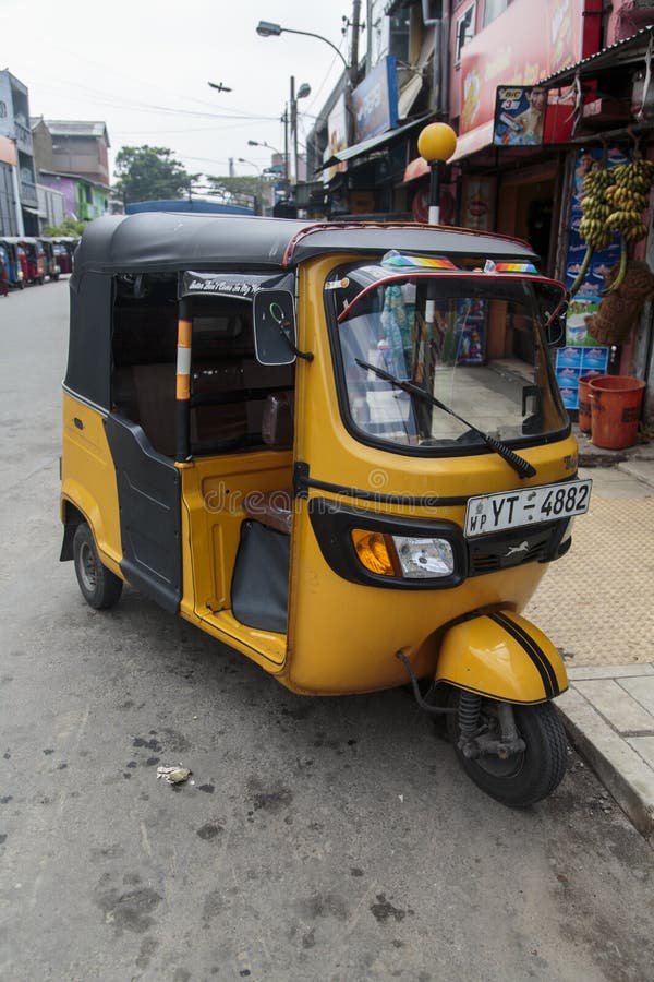 Pousse-pousse automatique photographie éditorial. Image du ville - 38757792