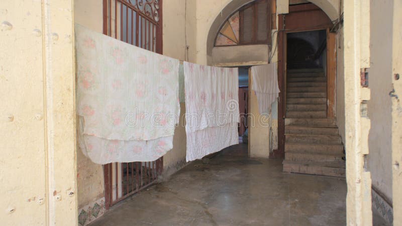 Poverty in Havana. Cuba editorial stock photo. Image of history - 26572003