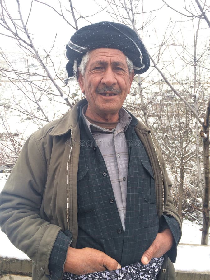 Povos curdos foto de stock editorial. Imagem de chapéu - 124496528