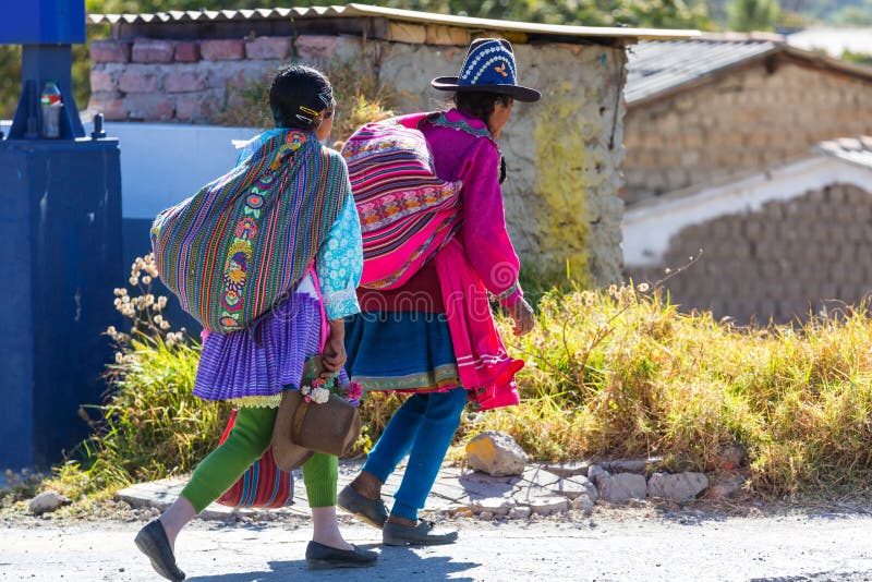 Povos peruanos foto de stock editorial. Imagem de destino - 103782688