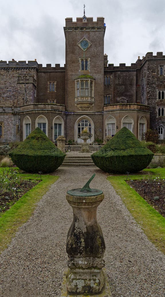 Starcross, Devon: Powderham Castle Stock Photo - Image of ancient ...