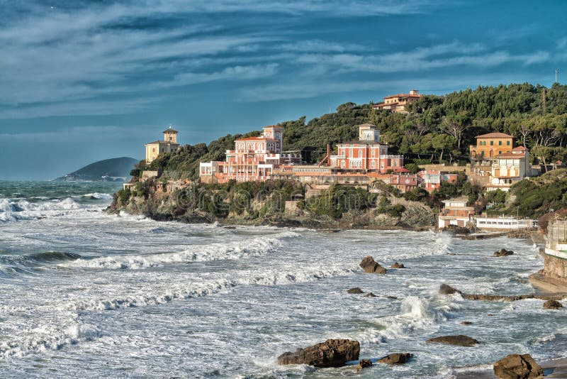 Power of Sea Waves on the Coast Stock Image - Image of ocean, weather ...