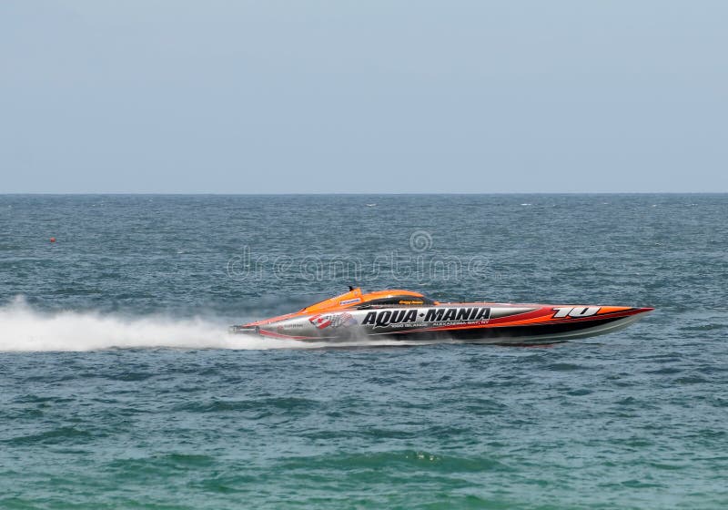 Powerboat racing editorial photo. Image of hobbies, fast - 59781176