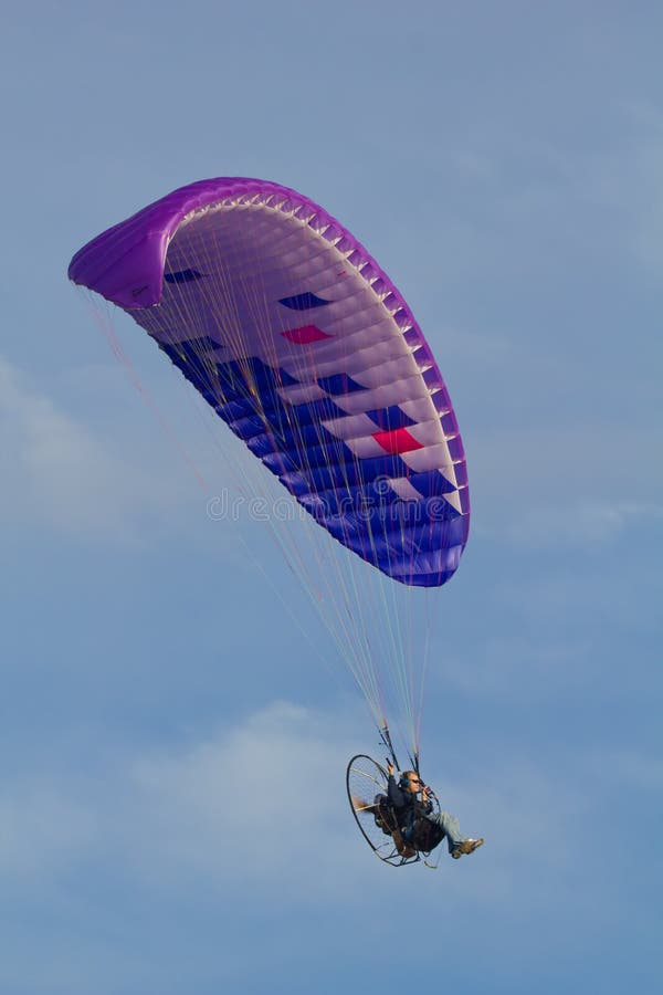 Powered paragliding editorial photo. Image of paraglider - 23102856