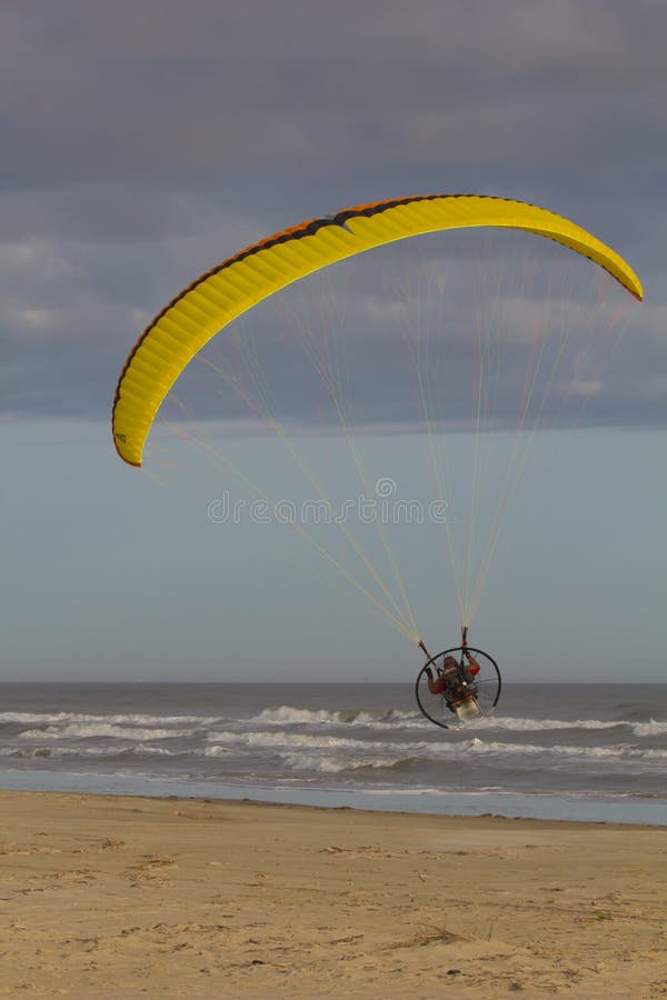 Powered paragliding editorial image. Image of paraglider - 23102900