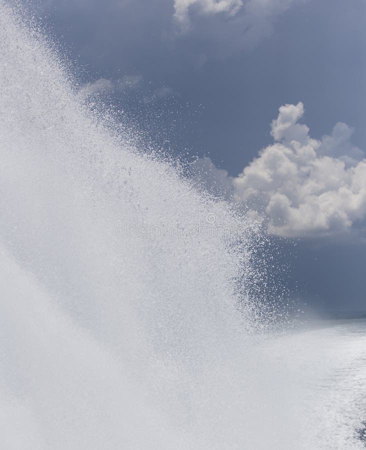 Powerful Boat Creating Huge Wave Stock Image - Image of boat, drive ...