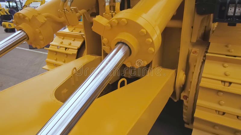 Powerful Hydraulic Pumps that are Controlled by Turning the Bucket in ...