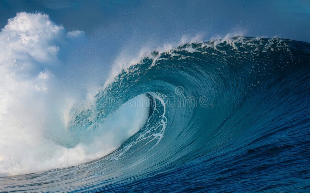 Powerful Ocean Wave Crushing in Dramatic Display Stock Illustration ...