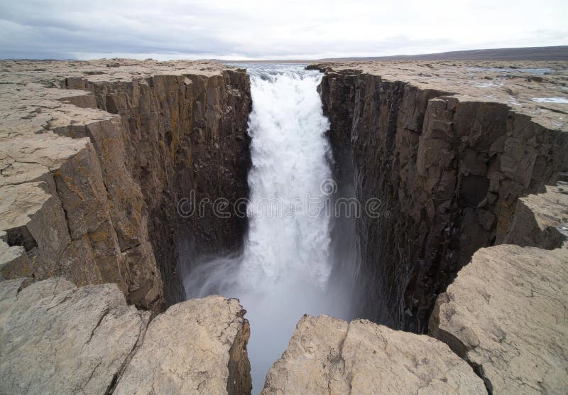 Powerful Waterfall Cascading Over Rocky Cliff Stock Illustration ...