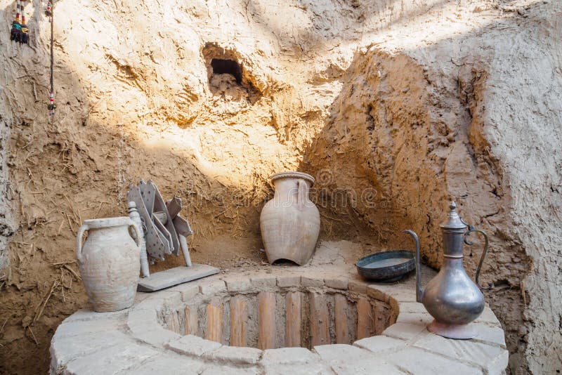 Pozzo antico immagine stock. Immagine di paese, legno, valore - 468131