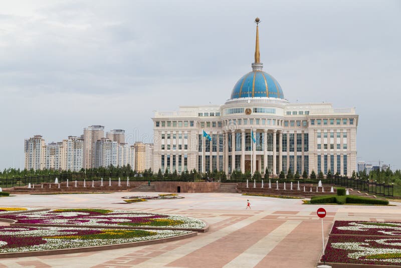 Der Astana-Palast In Kuching, Sarawak, Borneo. Stockbild - Bild von ...