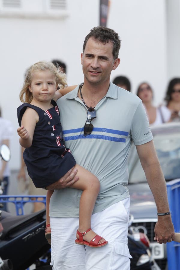 Príncipe Felipe de Borbon imagen editorial. Imagen de corona - 38604575